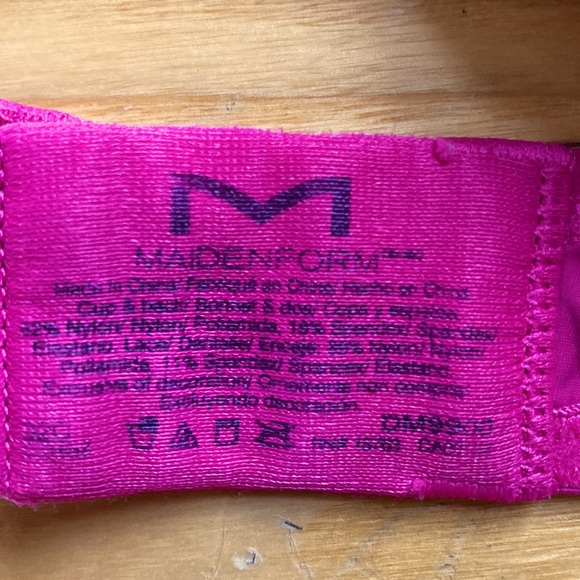 Maidenform | Intimates & Sleepwear | Maidenform Love The Lift Plunging ...